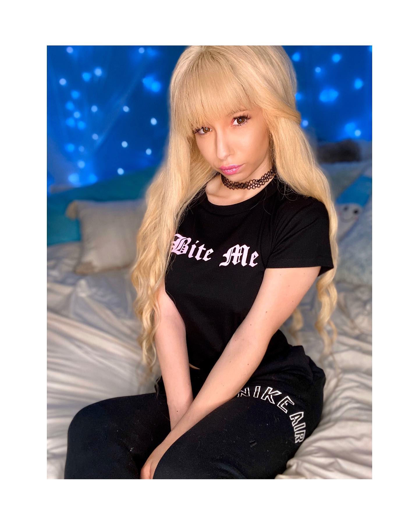 Kenzie Reeves Bio, Age, Career, Net Worth, Height, Boyfriend,