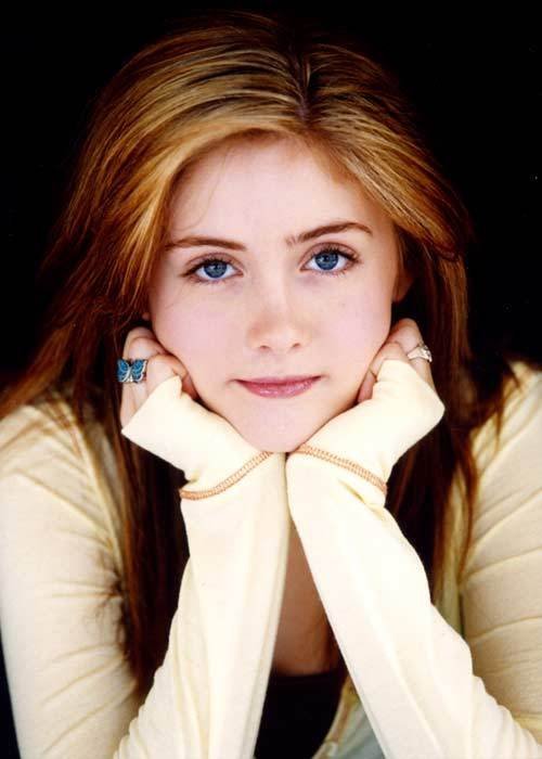 Courtney Jines: The Inspiring Path of a Dynamic Young Actress