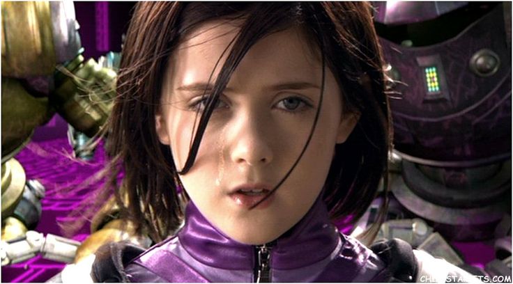 Courtney Jines: The Inspiring Path of a Dynamic Young Actress